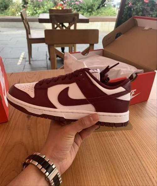 W Nike Dunk Low