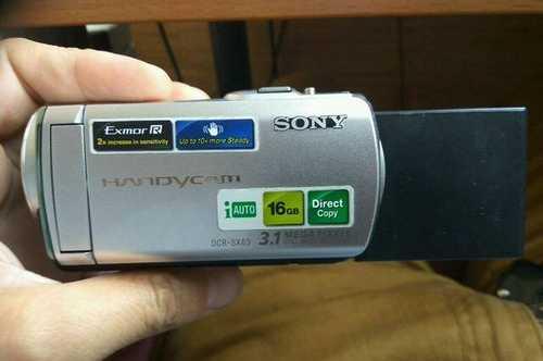 Видеокамера Sony DCR-SX83E