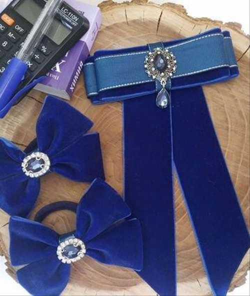 Школьный комплект (бантики и галстук) под синюю фо