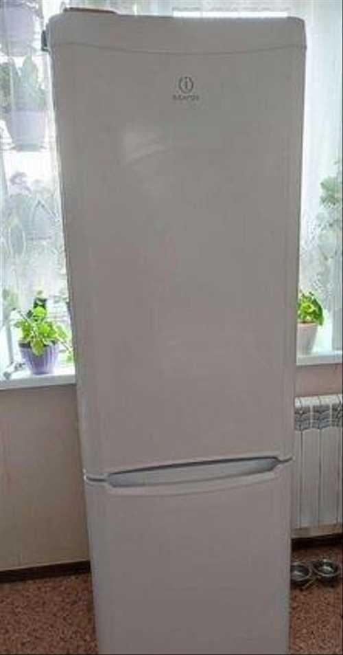 Холодильник Indesit no frost б/у