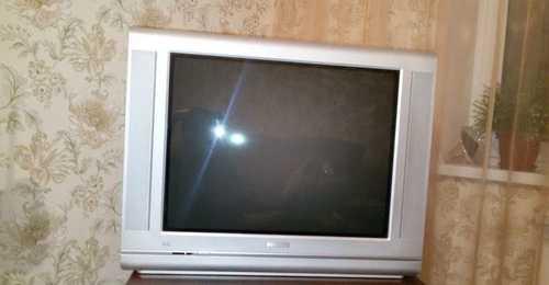 Телевизор челябинское время. Телевизор кинескоп Филипс 51см. Телевизор Филипс 70 см старый. Телевизор Филлипс диагональ 51 см. Телевизор диагональ 70 см.
