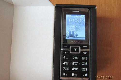 Телефон Maxvi p11 3 сим 3100 mAh