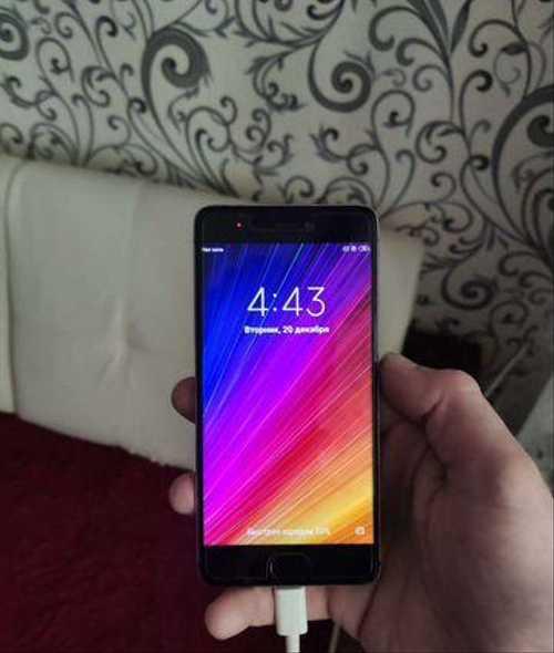 Телефон Xiaomi mi5 s