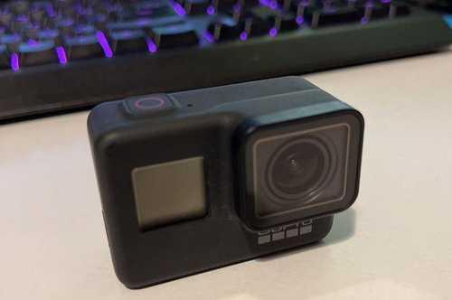 GoPro 7 Black + трипод Shorty