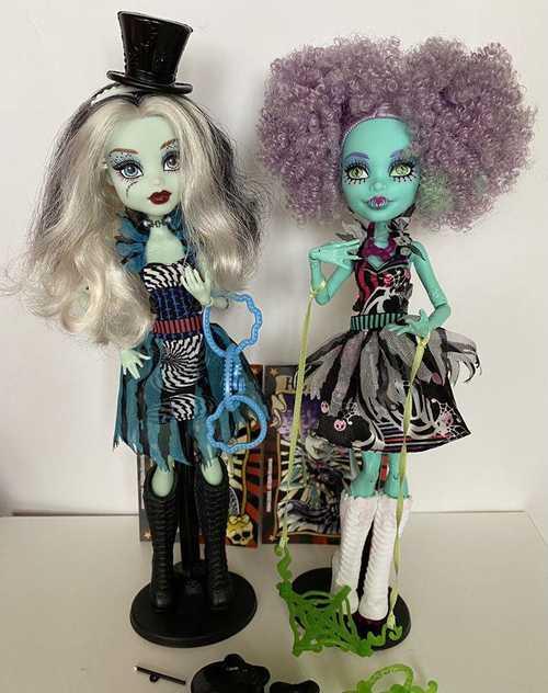 Monster High Фрэнки, Хани