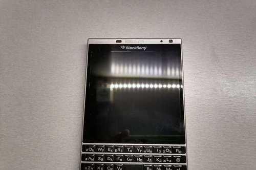 Телефон BlackBerry Passport SE