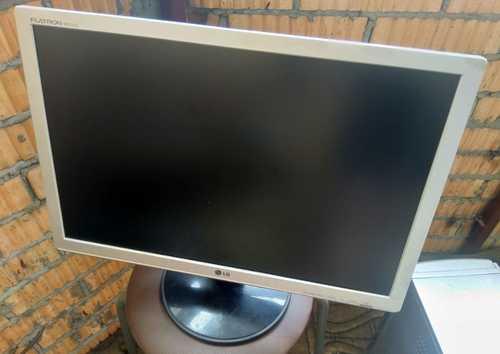22" монитор LG W2242-SF