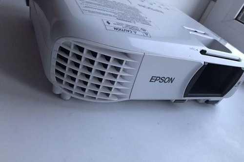 Epson EH-TW650 яркий FullHD проектор