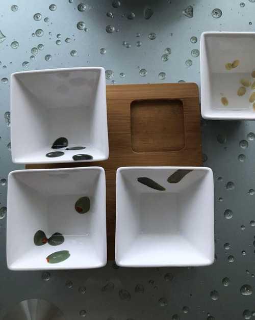 Менажница на 4 вида закуски с рисунком оливки