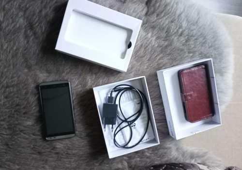 Телефон Micromax AQ5001