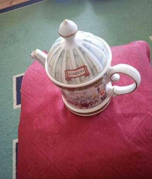 Фарфоровый чайник Англия