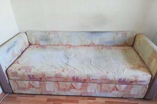 Продается диван б/у, двуспальный, раскладной
