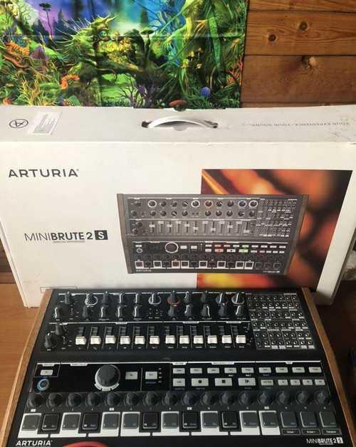 Arturia Minibrute 2s