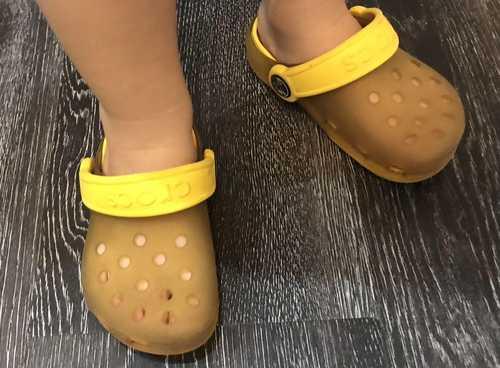 Сланцы Crocs