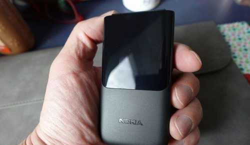 Nokia 2720 flip