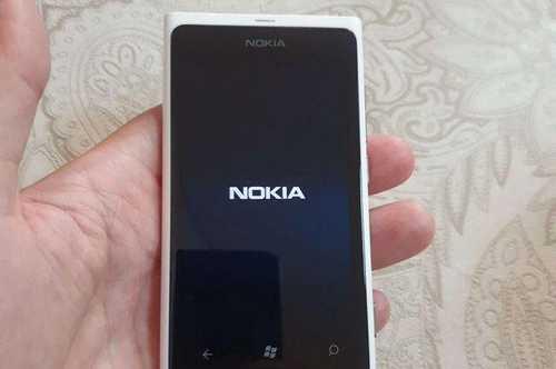 Телефон Nokia lumia 800