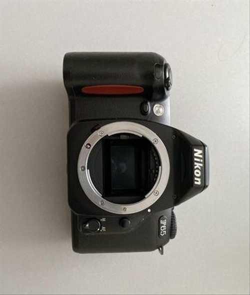 Пленочная зеркальная камера Nikon F65