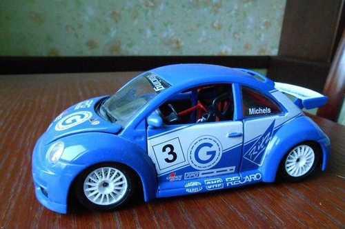 Модель машины Bburago1:24- Volkswagen