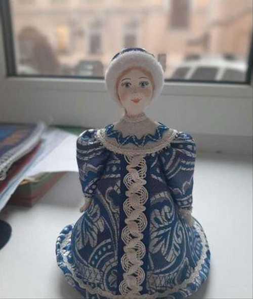 Кукла фарфоровая коллекционная снегурочка