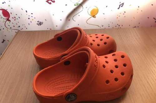 Сланцы Crocs