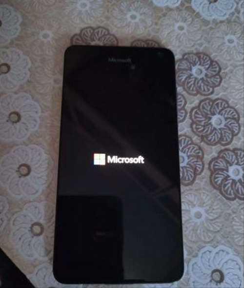 Телефон Microsoft люмия 650