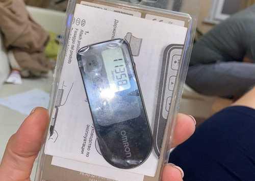 Шагомер omron