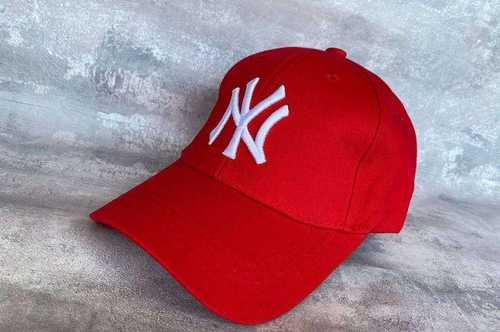 Красная бейсболка New York Yankees