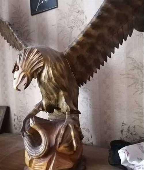 Статуэтка орла резная старинная