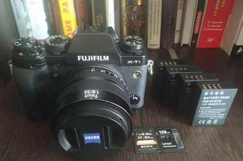 Fujifilm x-t1 + Zeiss Touit 32mm f/1.8