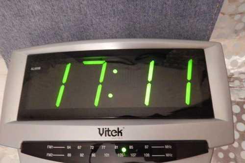 Новые Часы радио Vitek Витек