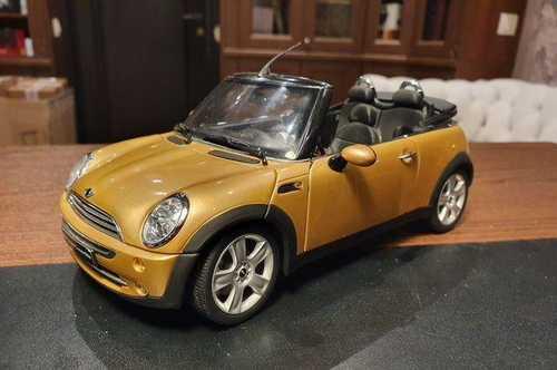 1:18 Kyosho Mini Cooper Cabrio Gold