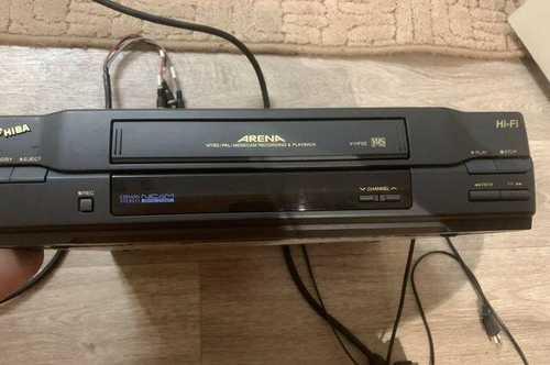 Видеомагнитофон VHS Toshiba