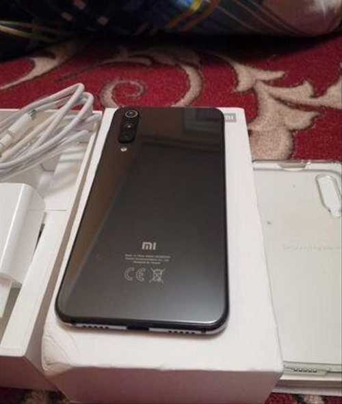 Телефон Xiaomi Mi 9se.6/64gb.piano black