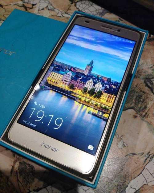 Телефон Huawei Honor5A