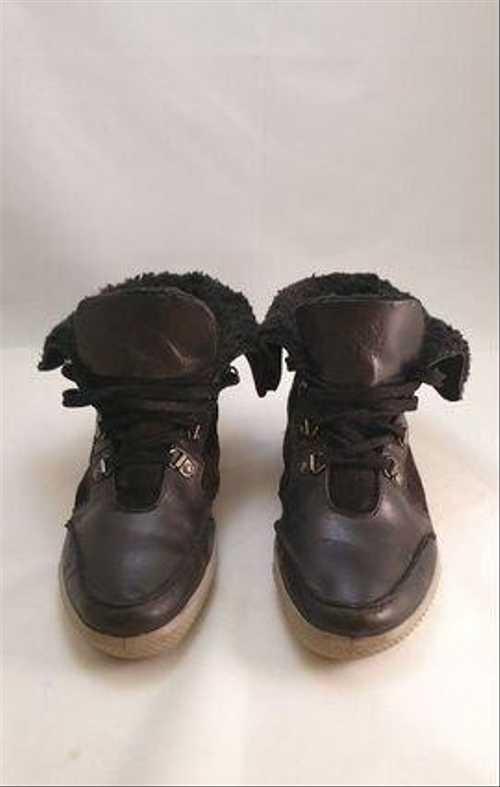 Утеплённые кожаные ботинки WoodLand