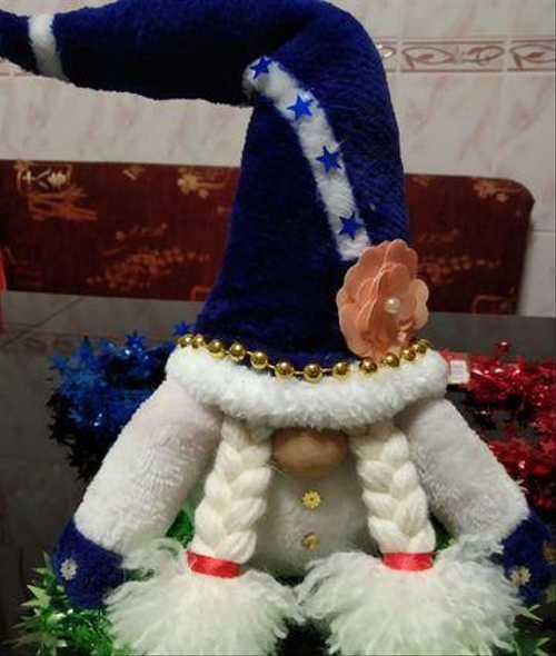 Новогодняя девочка - гномик