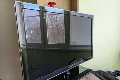 ЖК Телевизор Samsung UE32D5000PW (32")