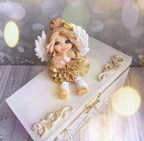 Шкатулка с куклой-ангелом ручной работы из полимер