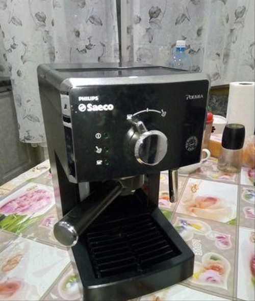 Кофеварка рожковая Philips Saeco HD8323