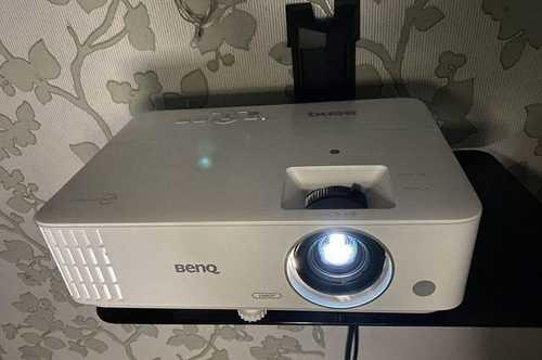 Игровой проектор benq th685