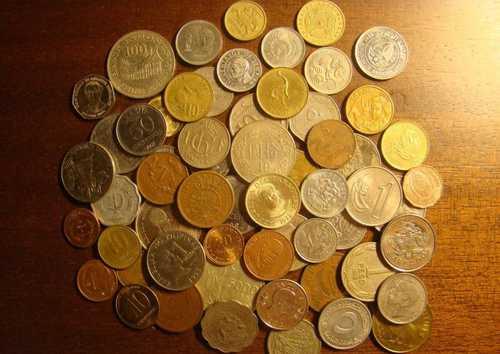 Коллекция редких монет со всего мира. 61 штука