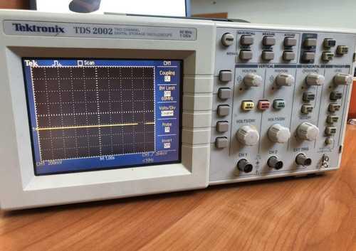 Осциллограф Tektronix TDS 2002