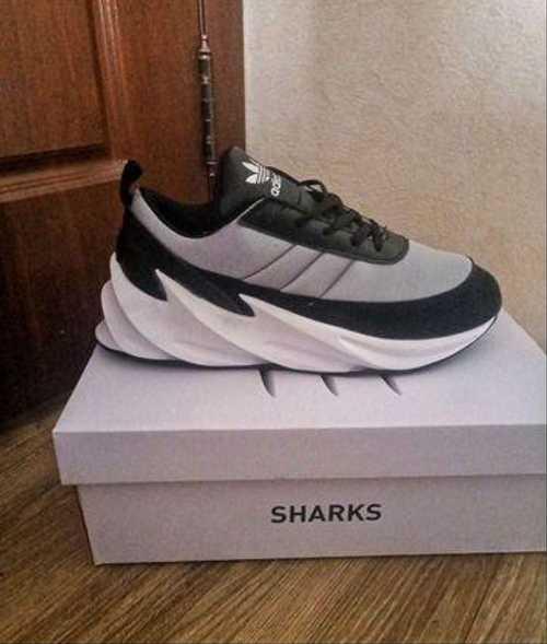 Кроссовки Adidas sharks