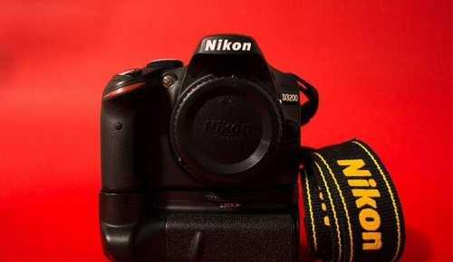 Как новый Nikon D3200 + Grip + WiFi + Пульт