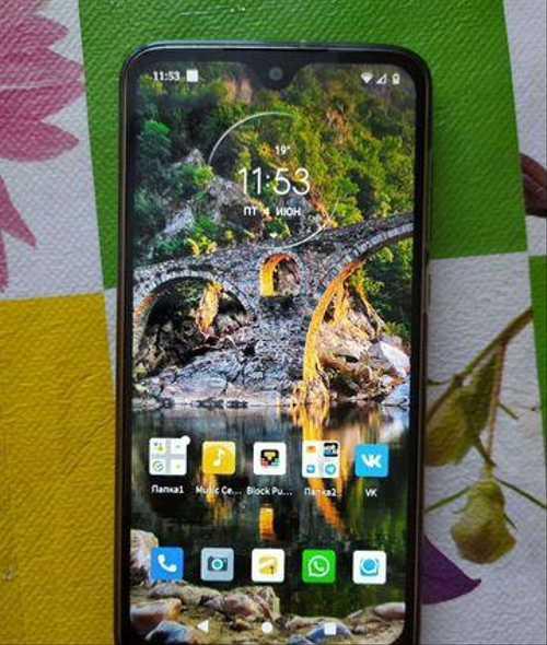 Телефон Motorola G7