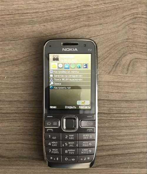 Телефон Nokia E52