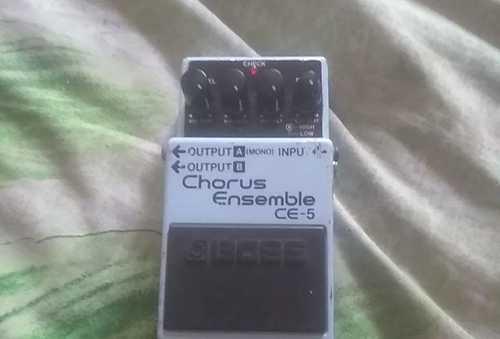 Гитарная педаль Chorus Ensemble CE-5 boss