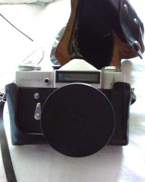 Плёночный фотоаппарат Зенит Е 1980 со знаком Олимп