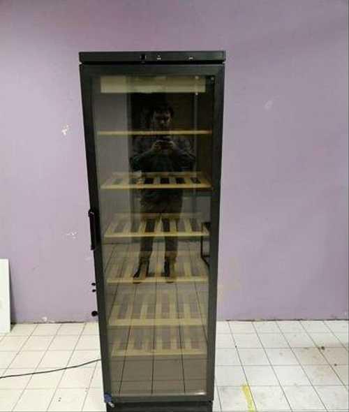 Винный шкаф-холодильник Vestfrost Solutions VKG 57