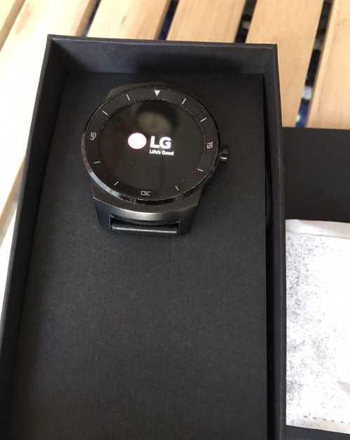 Смарт-часы LG G-watch R